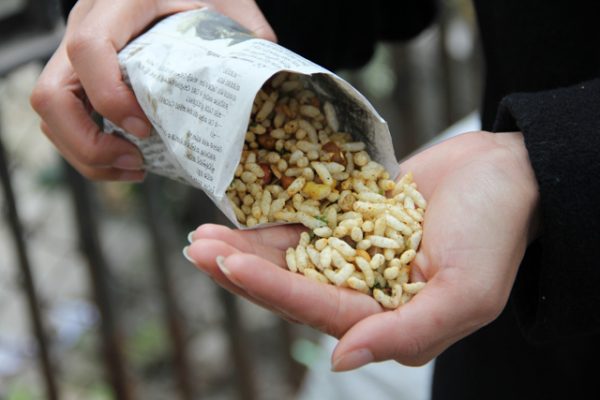 Jhal Muri - The Favorite Snack of Kolkata