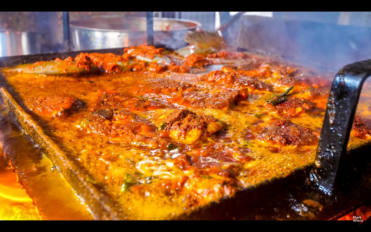 In Kerala, eat India's Most Amazing Curry Fish Fry (at 'Amma Hotel ...