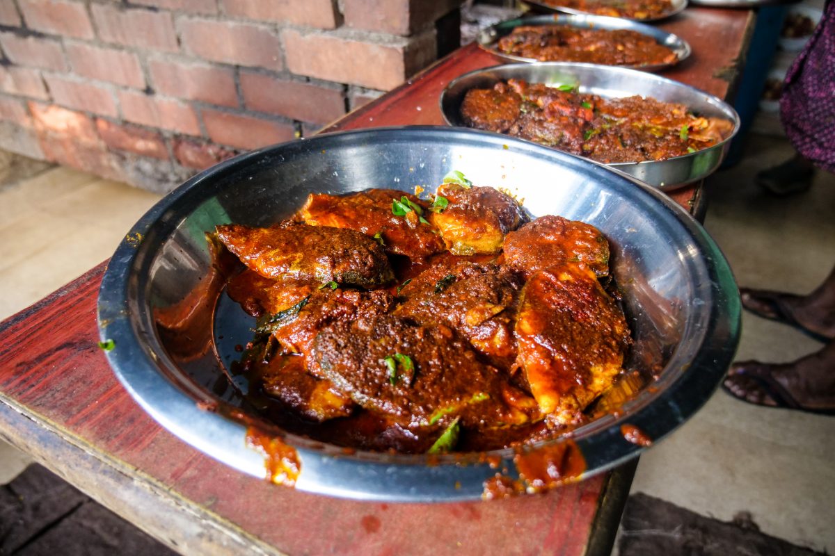 In Kerala, eat India's Most Amazing Curry Fish Fry (at 'Amma Hotel ...